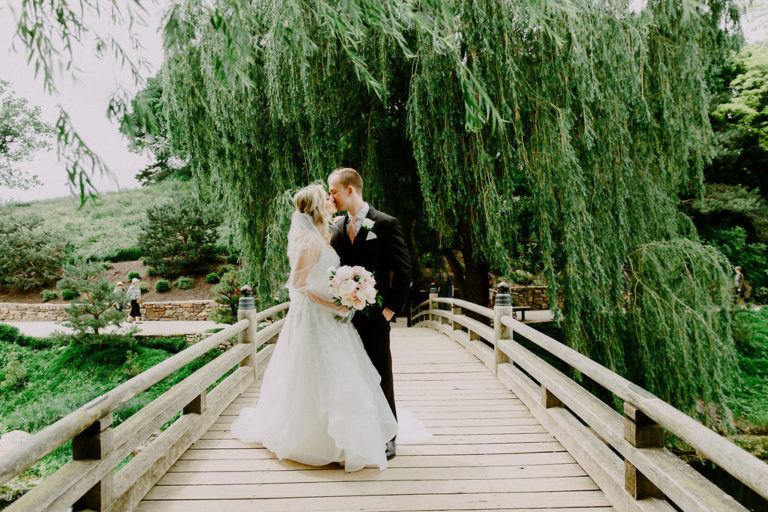 Chicago Botanic Garden summer wedding